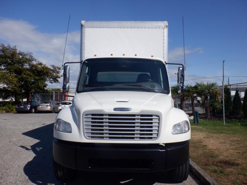 2015 Freightliner M2 106 26 foot Diesel Cube Van with Power Tailgate ...