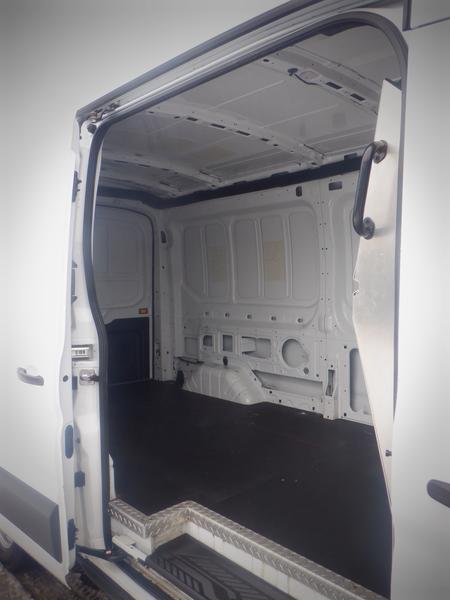 2018 Ford Transit 250 Cargo Van Medium Roof 148-inch WheelBase | Repo.com