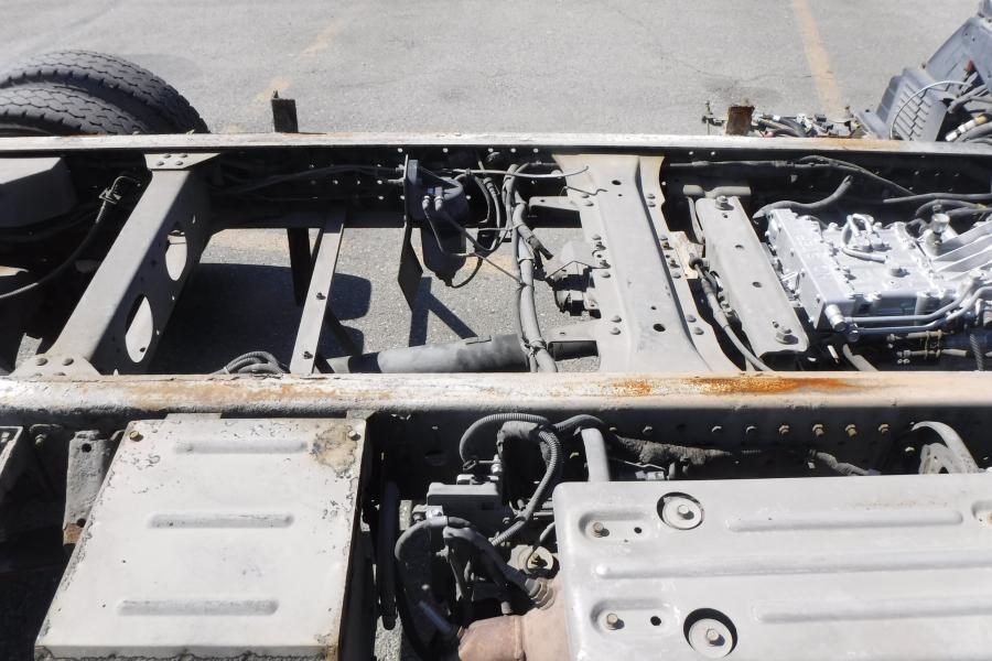 2015 Mitsubishi Fuso FE160 Diesel Dually Cab And Chassis 114 Inch ...