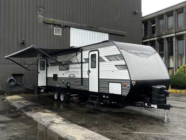 2022 Aspen Trail 28 Foot Travel Trailer With 1 Slide Out | Repo.com