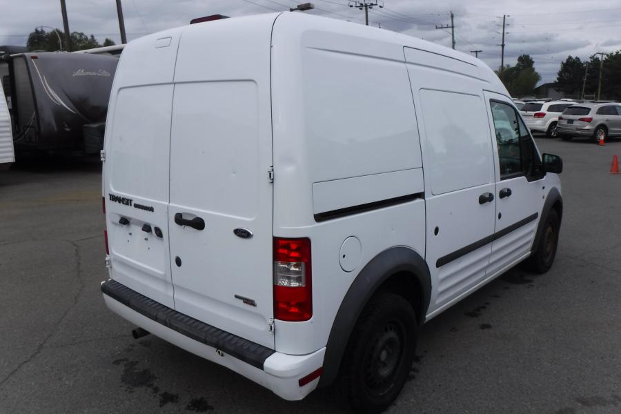 Repo.com | 2012 Ford Transit Connect XLT with Bulkhead Divider