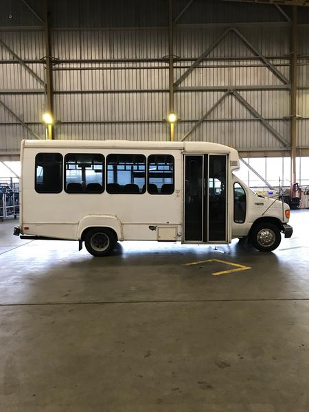 2004 Ford Econoline Super Duty E-450 Bus Diesel | Repo.com