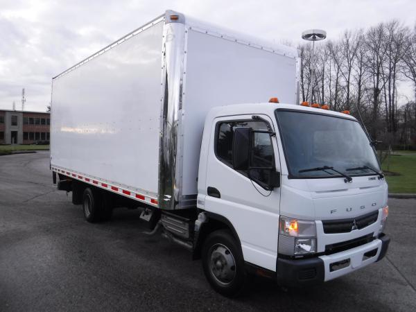 2013 Mitsubishi Fuso 20 Foot Diesel Cube Van with Power Tailgate | Repo.com