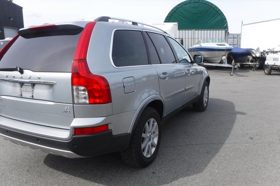 2011 Volvo XC90 3.2 AWD 3rd row seating | Repo.com