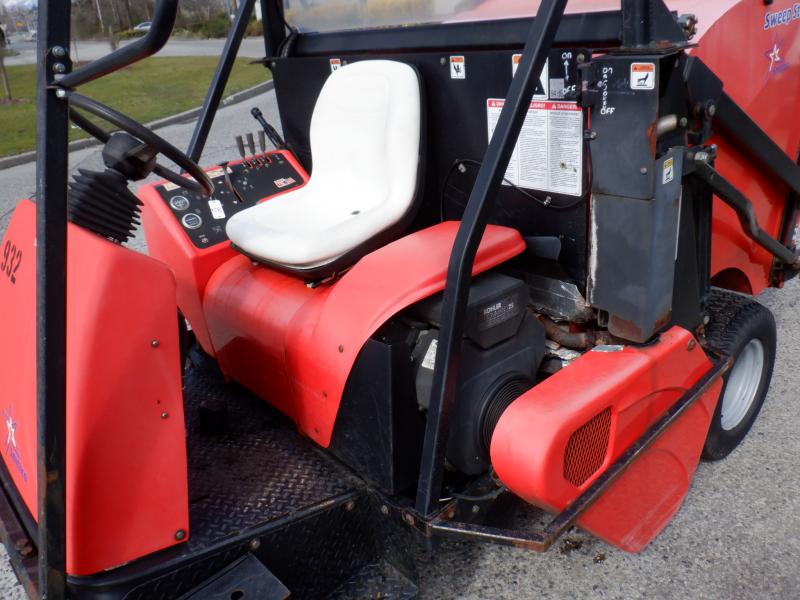 2008 Smithco Sweep Star 48-000-CF Turf Sweeper | Repo.com