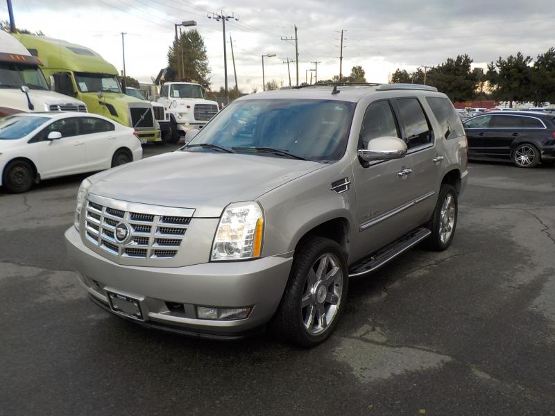 2007 Cadillac Escalade AWD 3rd row seating | Repo.com