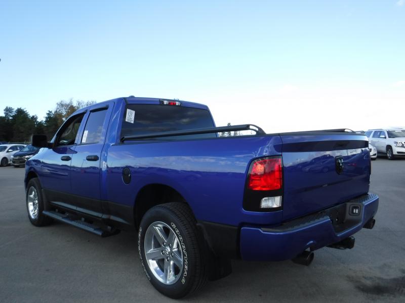 2017 Dodge RAM 1500 Tradesman Quad Cab Short Box 4WD Hemi | Repo.com