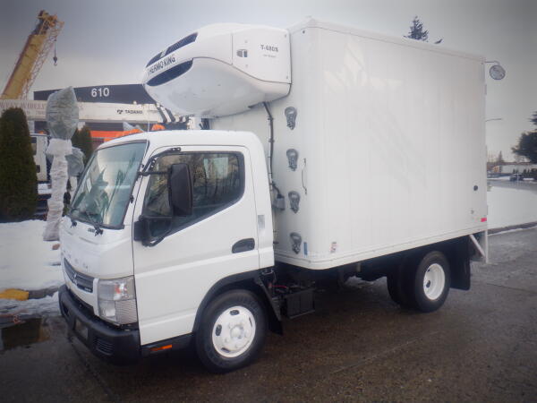 2014 Mitsubishi Fuso FE Refrigerated Cube Van Diesel | Repo.com