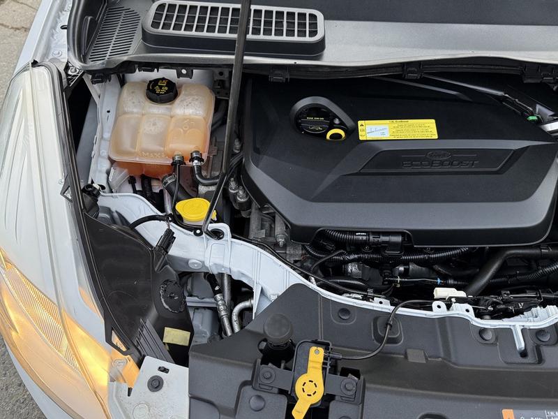 2014 Ford Escape SE 4WD Compact SUV | Repo.com