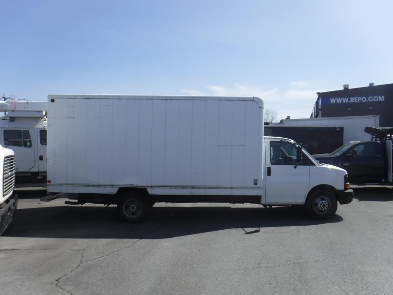 2007 GMC Savana G3500 14 Foot Cube Van | Repo.com