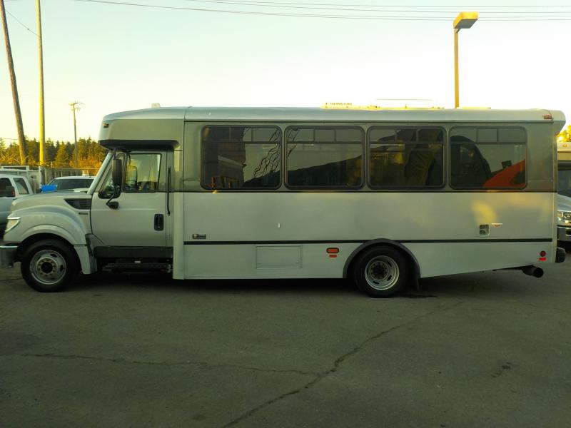 2013 International 3000 22 Passenger Bus Diesel with Wheelchair ...