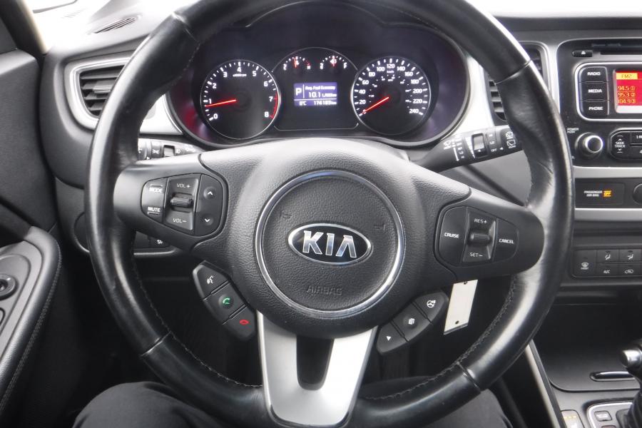 2015 Kia Rondo | Repo.com
