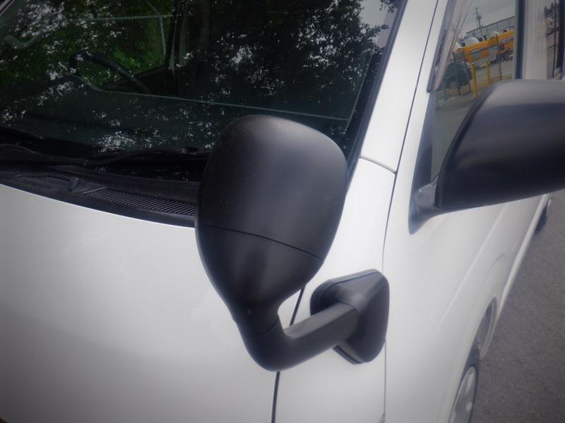 Repo.com | 2007 Toyota Hiace Wheelchair Passenger Van With Ramp (Right ...