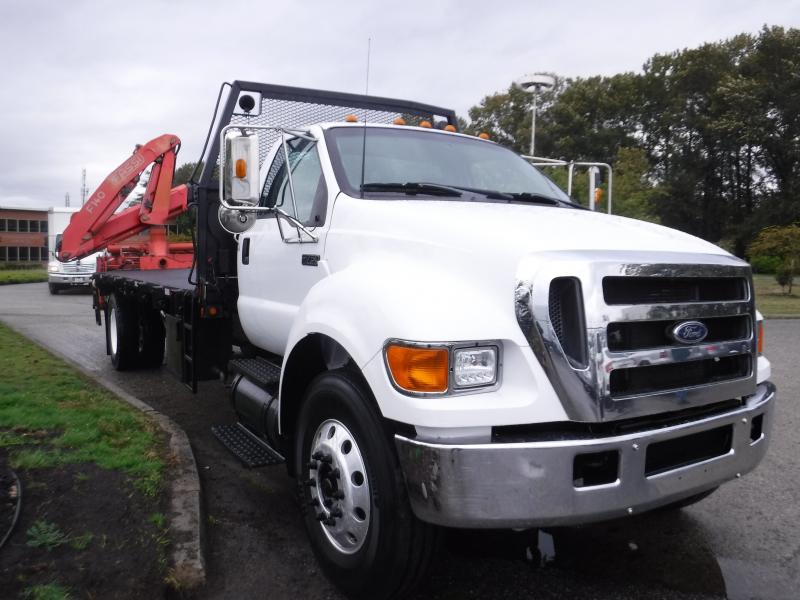 2006 Ford F-750 20 Foot Flat Deck Regular Cab 2WD Dually Diesel with ...