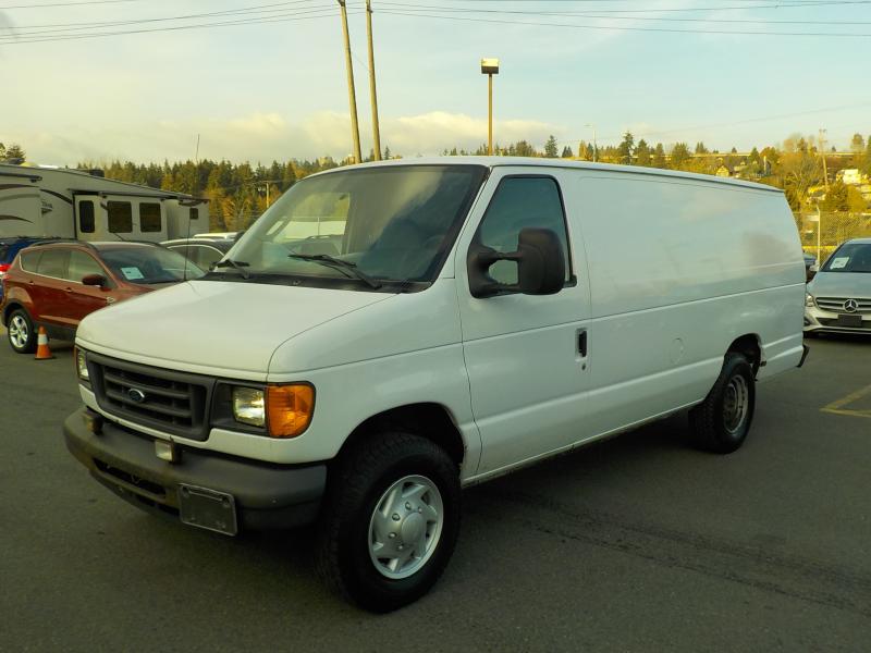 2007 Ford Econoline E-250 Extended Cargo Van with Bulkhead Divider and ...