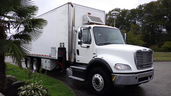 2012 Freightliner M2 112 22 Foot Cube Van Diesel with Mobile Shredding ...