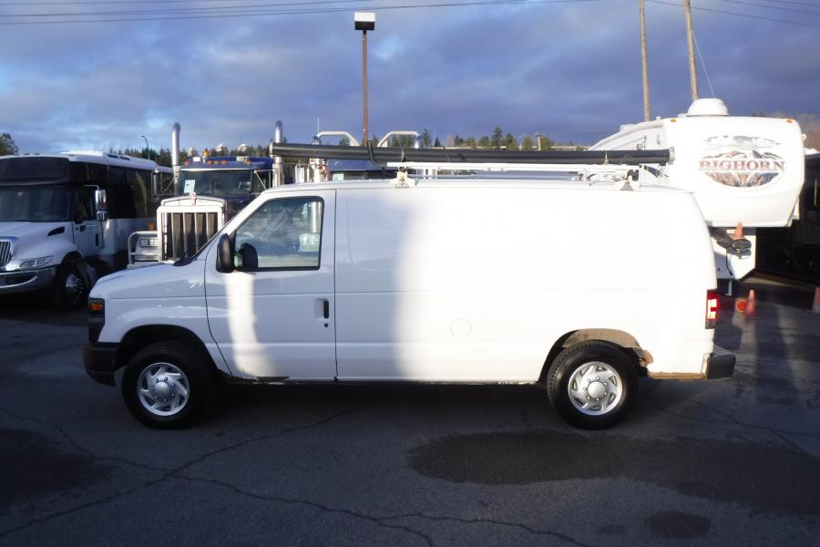 Repo.com | 2012 Ford Econoline E-150 Cargo Van with Shelving and Ladder ...