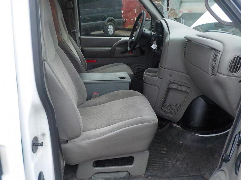 2005 Chevrolet Astro Cargo Van 2WD with Rear Shelving and Roof Rack ...