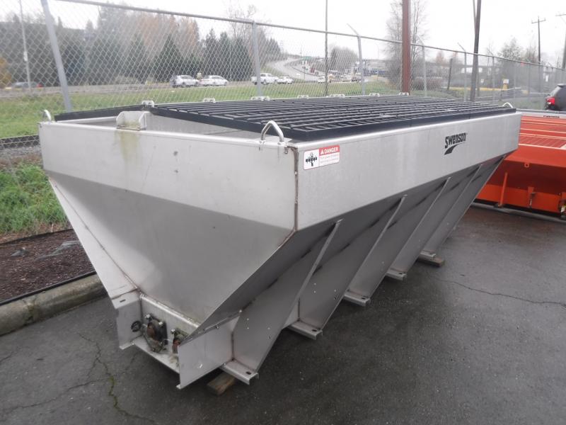 Swenson EVDA Dual Auger V-Box Hydraulic Spreader | Repo.com