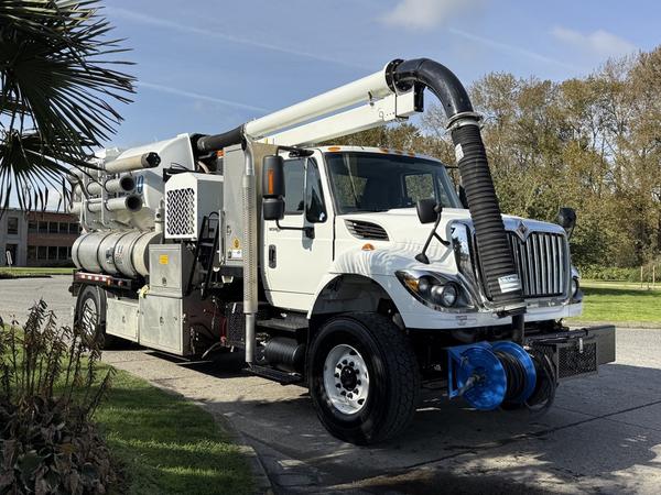 2013 International 7400 Vactor 2100 Plus Vacuüm Truck with Air Brakes ...