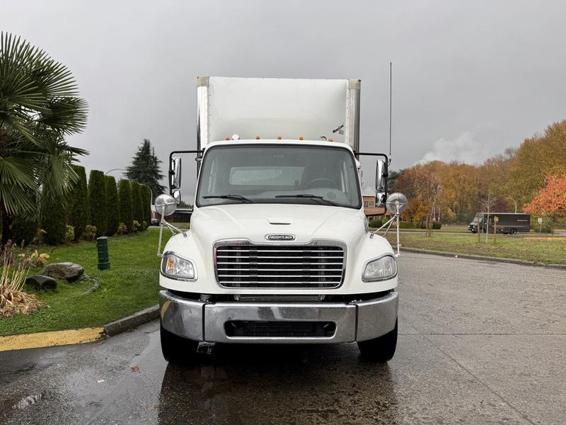 2017 Freightliner M2 106 Cummins 20-Foot Cube Van with Side Door | Repo.com