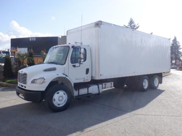 2008 Freightliner M2 106 26 Foot Cube Van 3 Seater Diesel Air Brakes ...