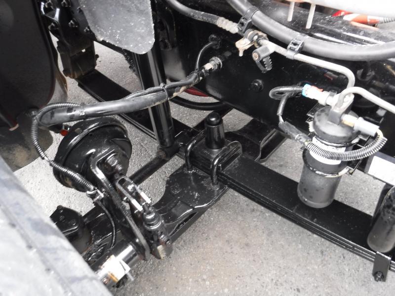 Repo.com | 2006 Freightliner M2 Medium Duty Diesel Air Brakes Command ...