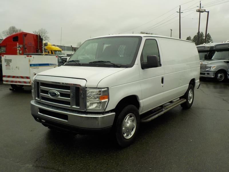 Repo.com | 2012 Ford Econoline E-250 Cargo Van with Rear Bulkhead