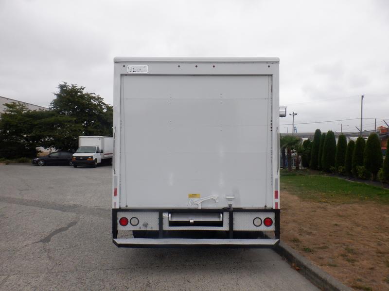 Repo.com | 2013 Ford Econoline E450 16 Foot Cube Van With Ramp