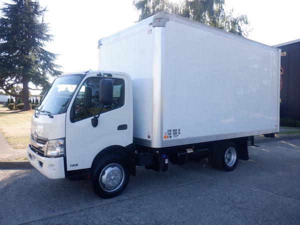 2015 Hino 195 16 Foot Cube Van With Ramp 3 Seater Diesel | Repo.com