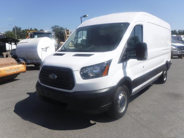 2017 Ford Transit 250 Cargo Van Medium Roof 148-inch. WheelBase | Repo.com