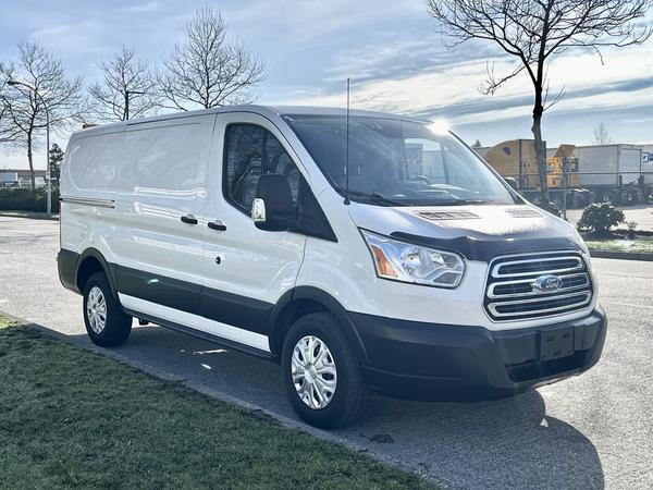2017 Ford Transit 250 Low Roof Cargo Van 130-in. WB Diesel | Repo.com
