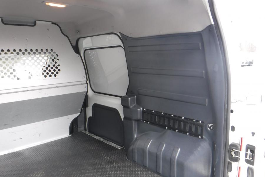 2013 Ford Transit Connect XLT Cargo with Bulkhead Divider | Repo.com