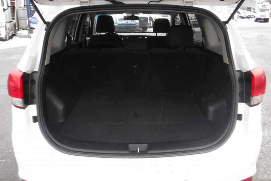 2015 Kia Rondo | Repo.com