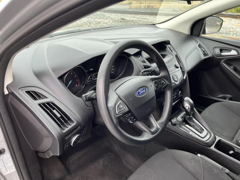 2018 Ford Focus SE Sedan | Repo.com