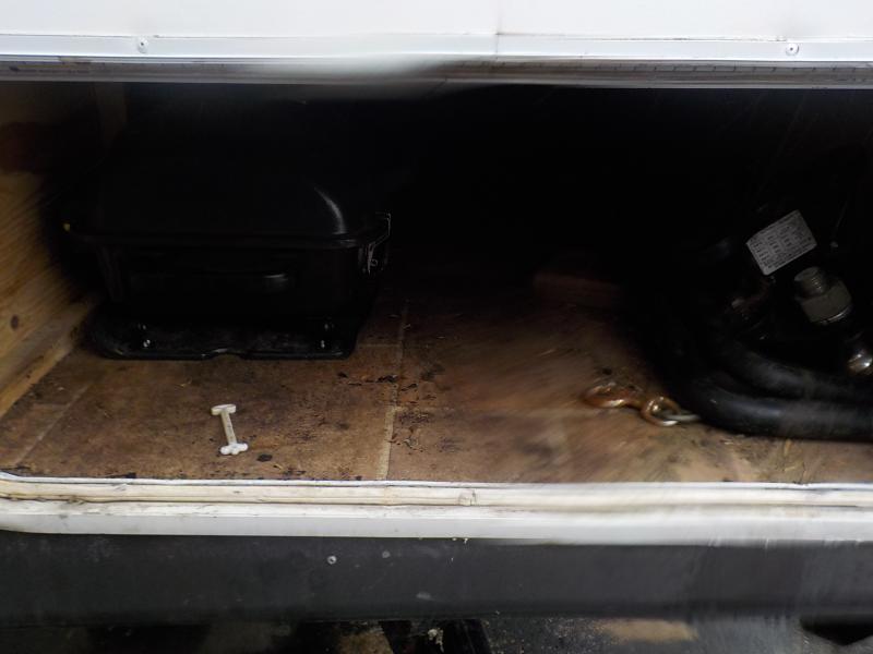 2011 Palomino Puma 26FBSS 26 Foot Travel Trailer (1 Slide Out) | Repo.com