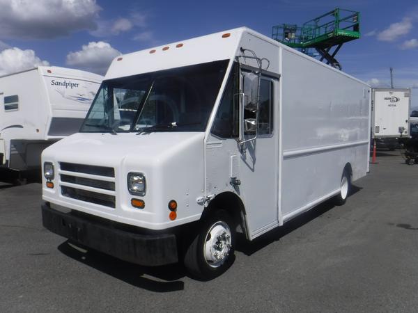 2007 Freightliner MT45 18 Foot Cargo Step Van With Shelving Dually ...