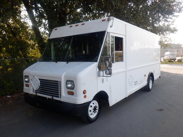 2006 Ford Econoline E-450 Utilimaster 16 Foot Cargo Step Van | Repo.com
