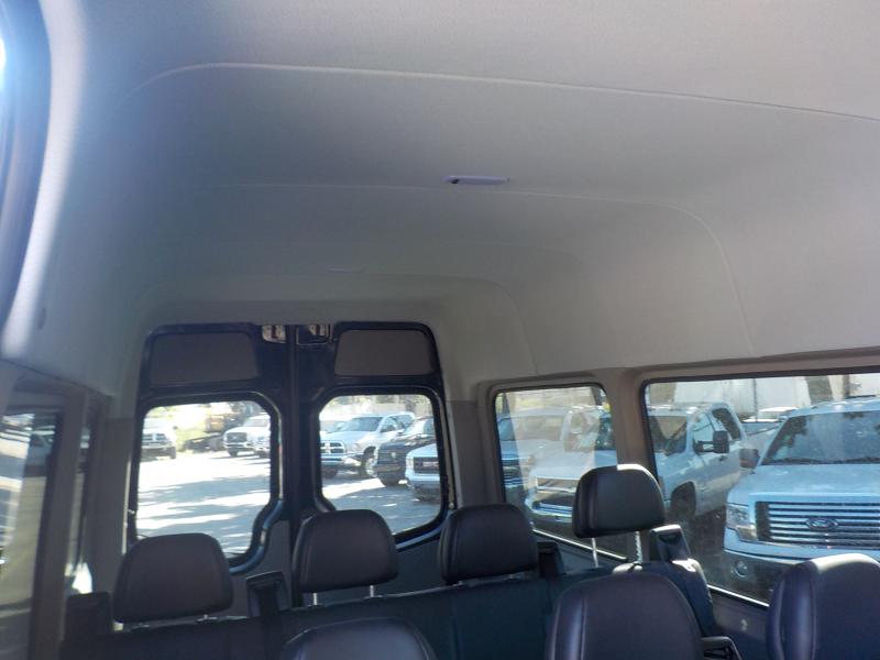 2007 Mercedes-Benz Sprinter 2500 CDI High Roof 12 Passenger Van | Repo.com