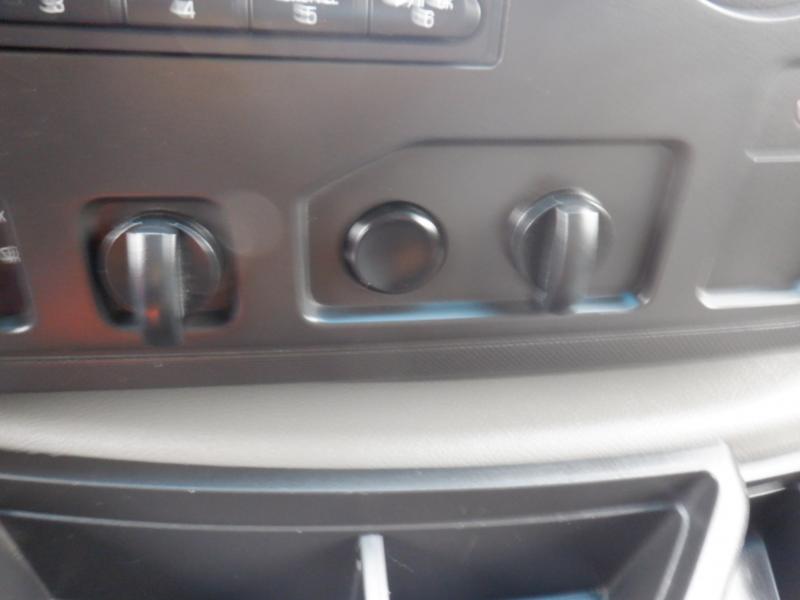 2017 Ford Econoline E-450 16 Foot Cube Van With Ramp | Repo.com