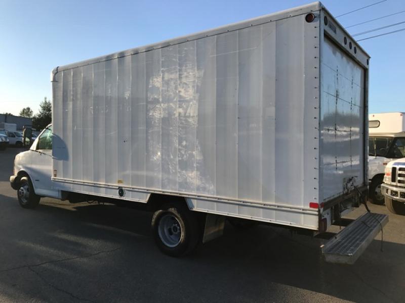 Repo.com | 2008 GMC Savana G3500 16 Foot Diesel Cube Van