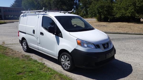 Repo.com | 2015 Nissan NV200 Cargo Van with Shelving and Ladder Rack