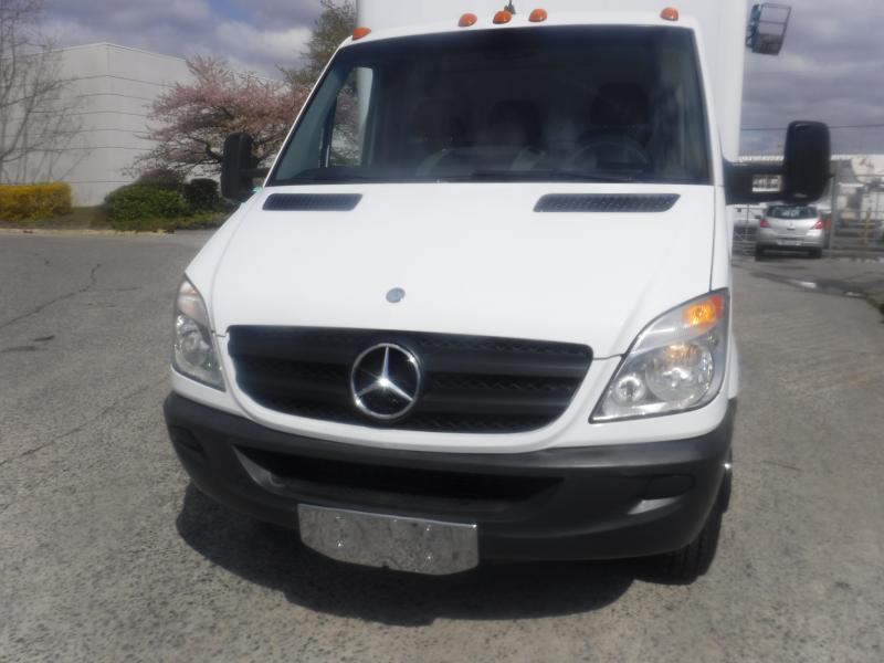 2010 Mercedes-Benz Sprinter 3500 170-in. WB 14 Foot Cube Van Diesel ...