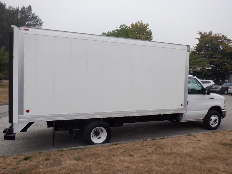 2017 Ford Econoline E-450 16 Foot Cube Van With Ramp | Repo.com