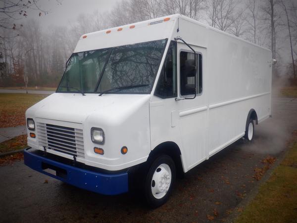 Repo.com | 2014 Ford E-450 Utilimaster 18 foot Cargo step Van With Rear ...