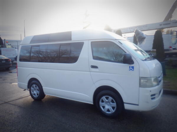 2006 Toyota Hiace Wheelchair Passenger Van With Ramp (Right Hand Drive ...
