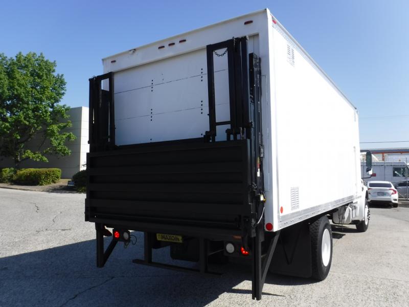 2010 Freightliner M2 106 20 Foot Cube Van Diesel with Air Brakes and ...