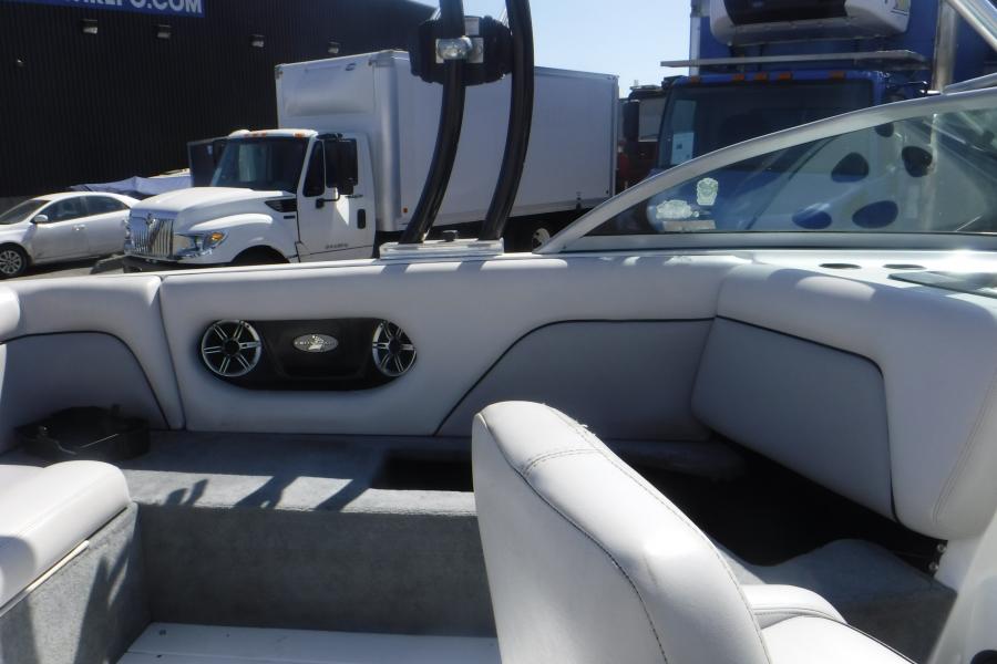 Repo.com | 2008 Centurion Speed Boat and Trailer