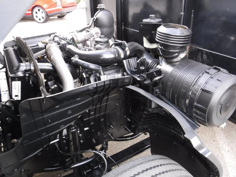 2006 Ford LCF 450 14 Foot Flat Deck Regular Cab Dually 2WD Diesel ...