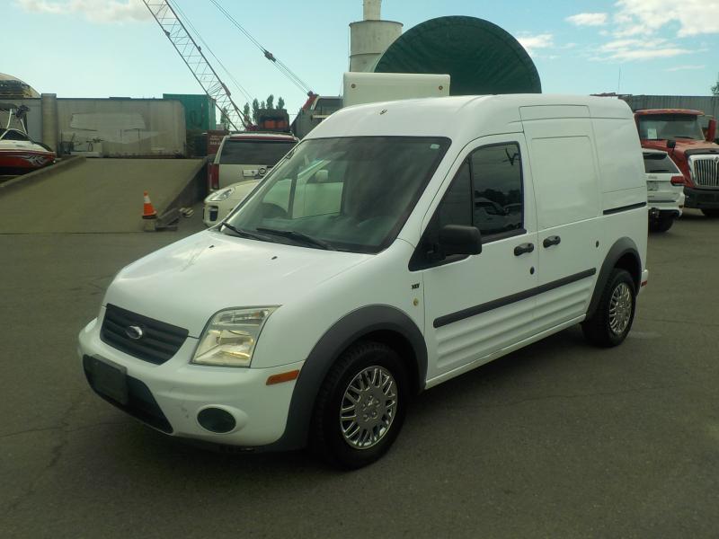 2010 Ford Transit Connect XLT Cargo Van with Bulkhead Divider | Repo.com
